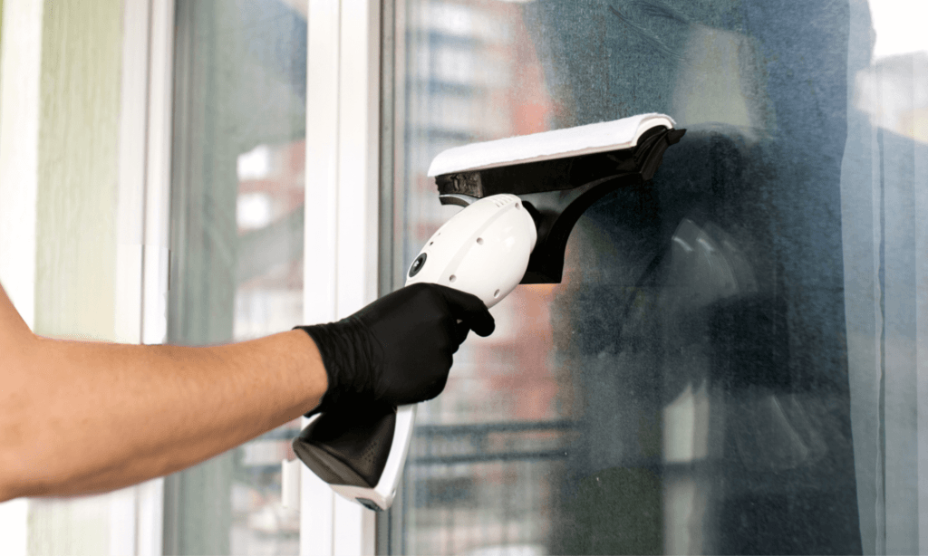 Cleaning window frames after renovation - Clinex
